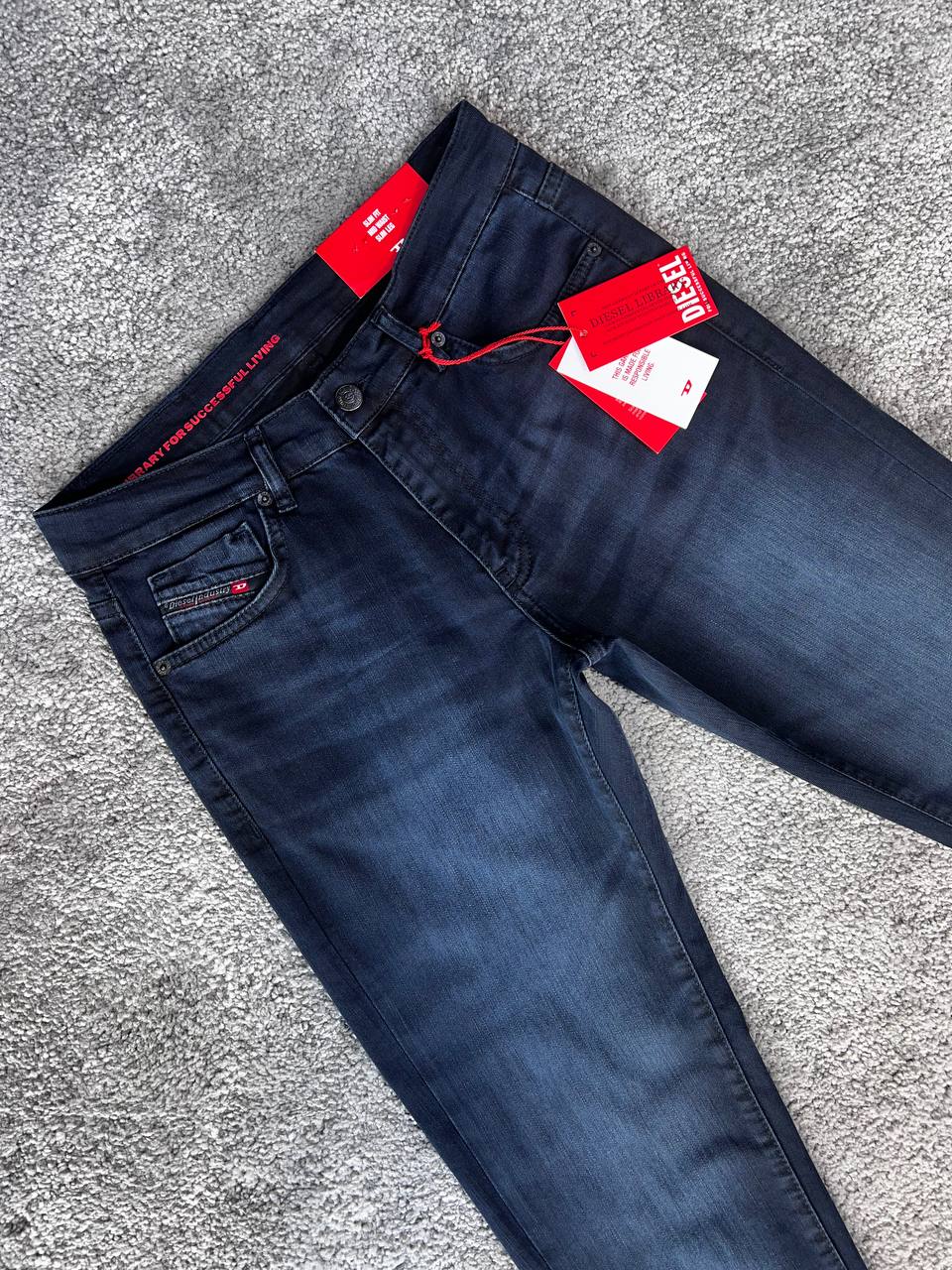 Timeless Denim Elegance – Paolo Rossini