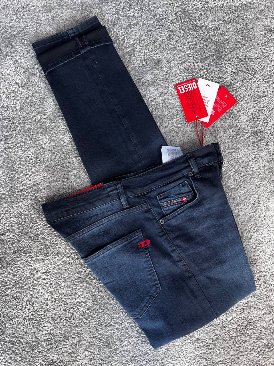 Timeless Denim Elegance – Paolo Rossini