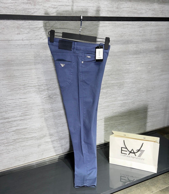 Timeless Denim Elegance – Paolo Rossini