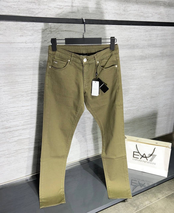 Timeless Denim Elegance – Paolo Rossini